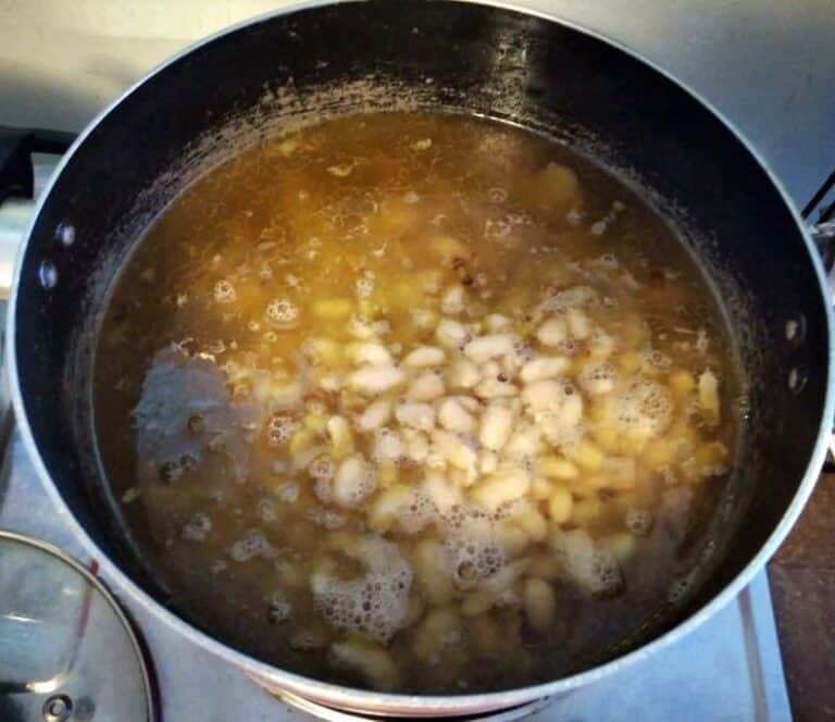 Fasolia Recipe (Arabic White Bean Stew) - The Odehlicious