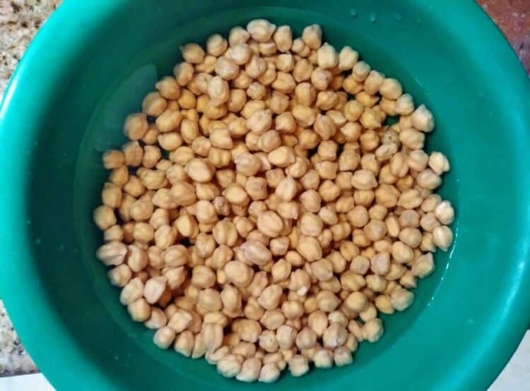 Aloo Chole Recipe (Potato & Chickpeas Curry) - The Odehlicious