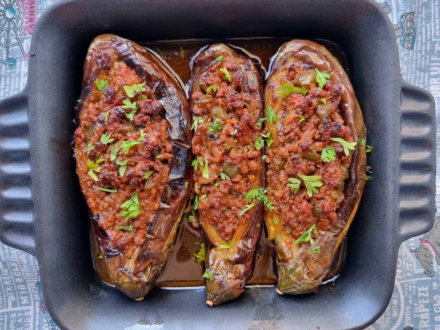 Turkish Stuffed Eggplants (Karniyarik) - The Odehlicious