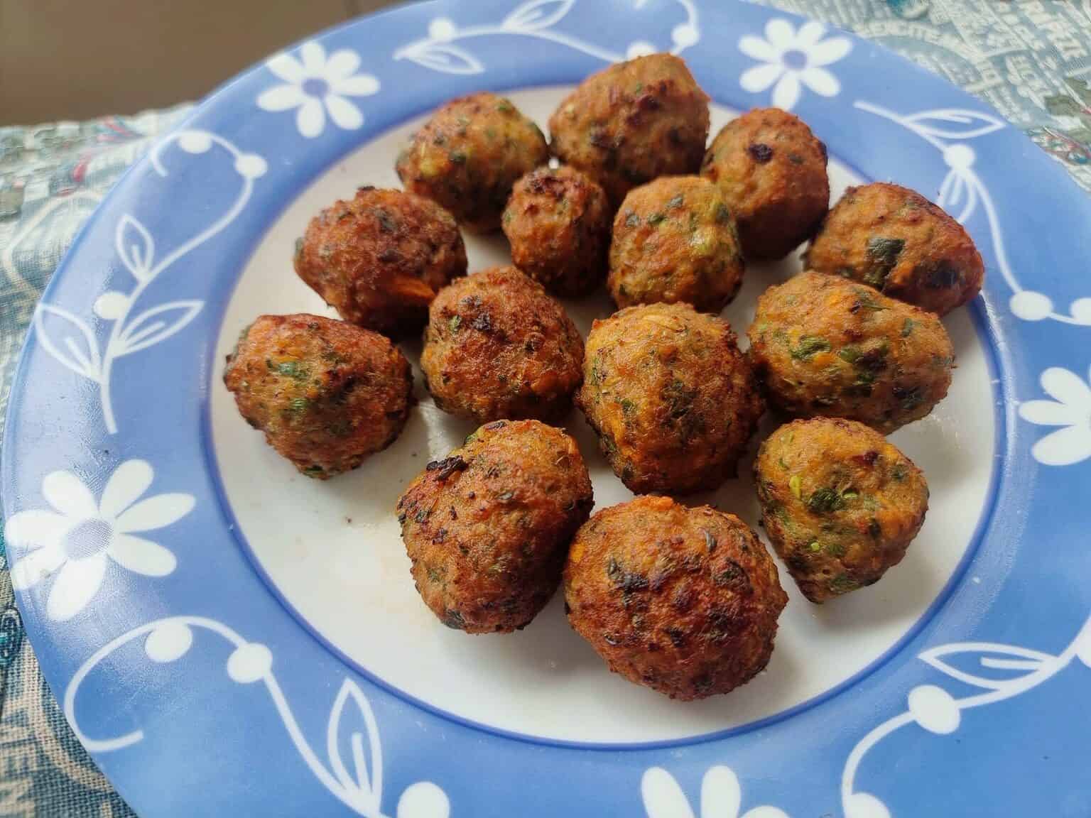 Chicken Bola Bola Recipe - The Odehlicious