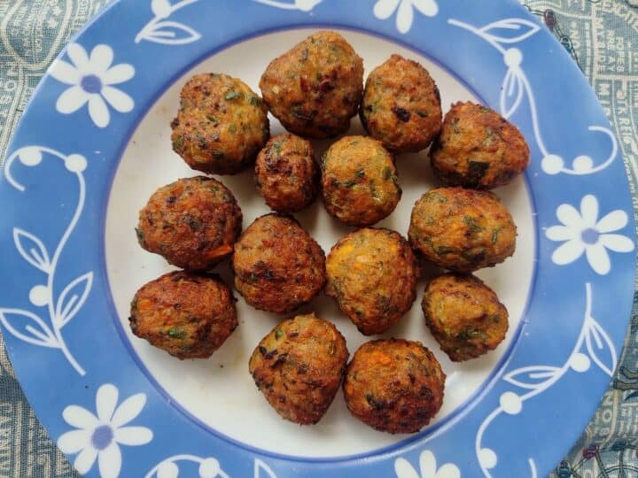 Chicken Bola Bola Recipe - The Odehlicious